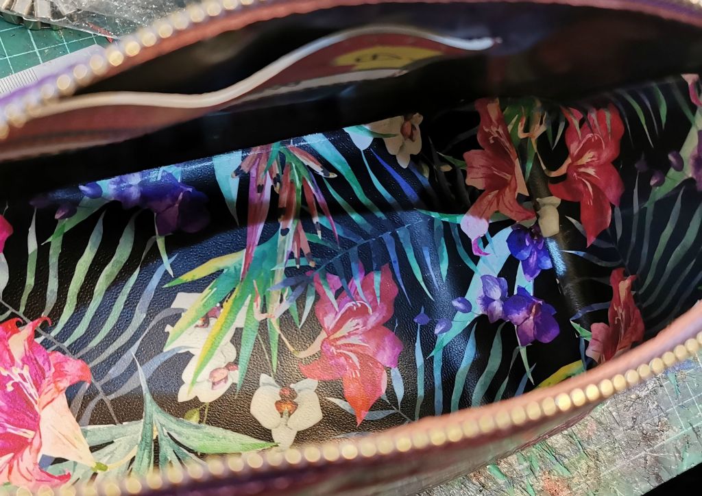 4PurpleCrocBag011a | leathercraft by ava LAU